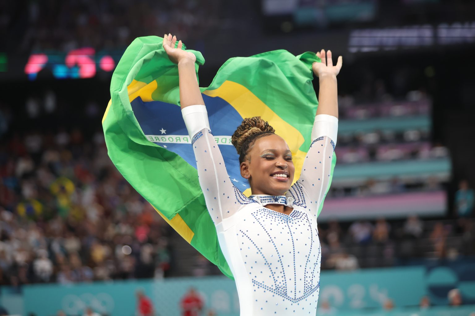 Fotografia da associada Mathilde Missioneiro nas Olimpíadas de Paris é ...